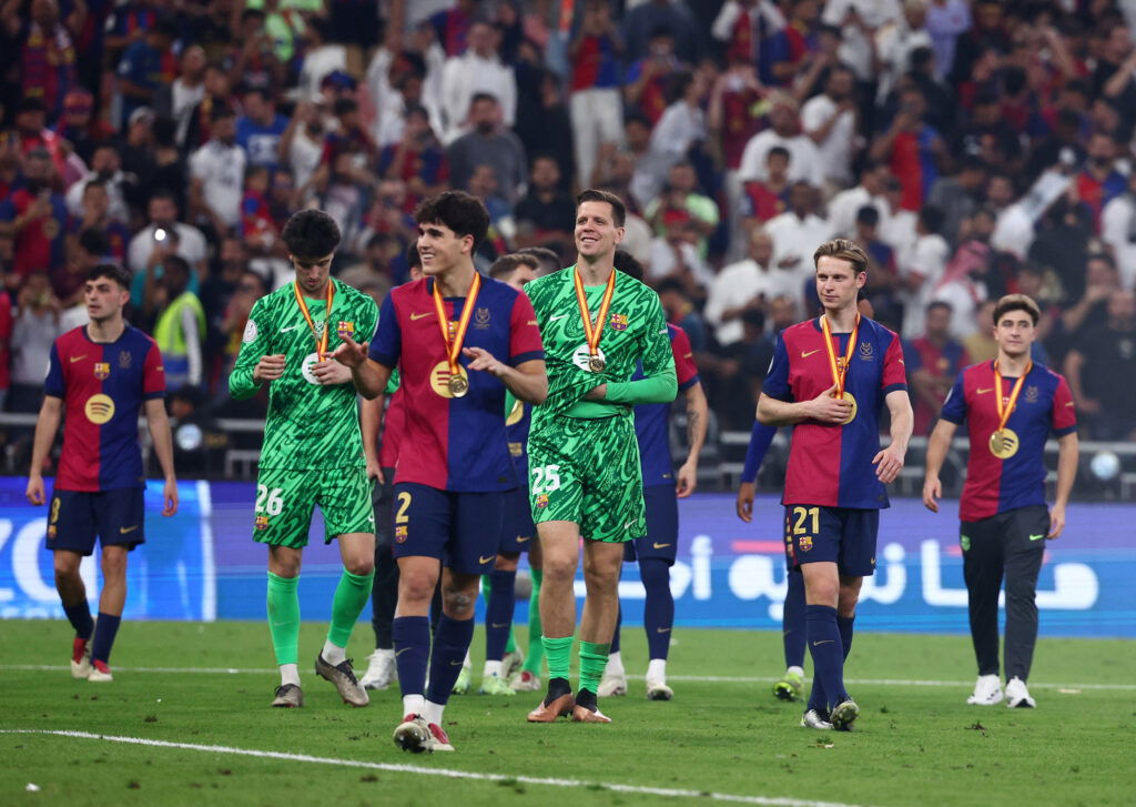 Barcelona midfielder Gavi suffered a knee injury in training and will ...